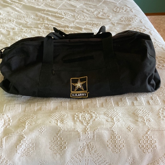 United States Army | Bags | Genuine United States Us Army Patch Black ...